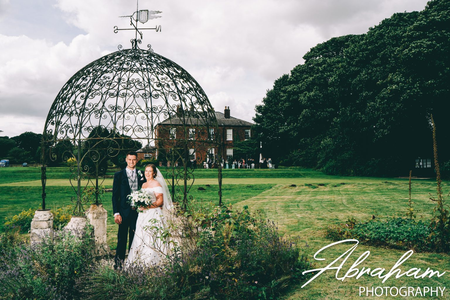 Rowley Manor Wedding Photographer | Stunning Wedding Photography